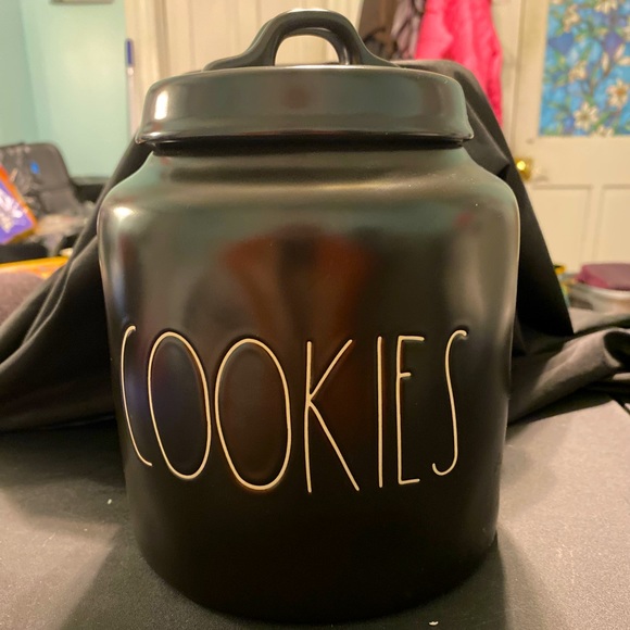 Rae Dunn | Kitchen | Rae Dunn Cookies Ceramic Farmhouse Style Chubby ...